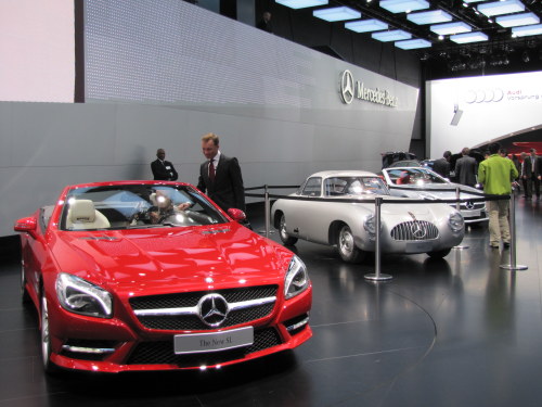 Mercedes SL at NAIAS 2012 implies new leadership in lightweight body ...